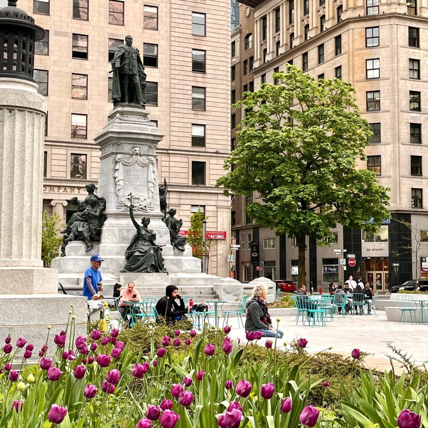 Where to get coffee around Phillips Square? | Montréal centre-ville